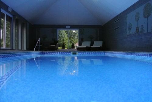 The 10 Best Kent Hotels with Pools – Swimming Pool Hotels in Kent ...