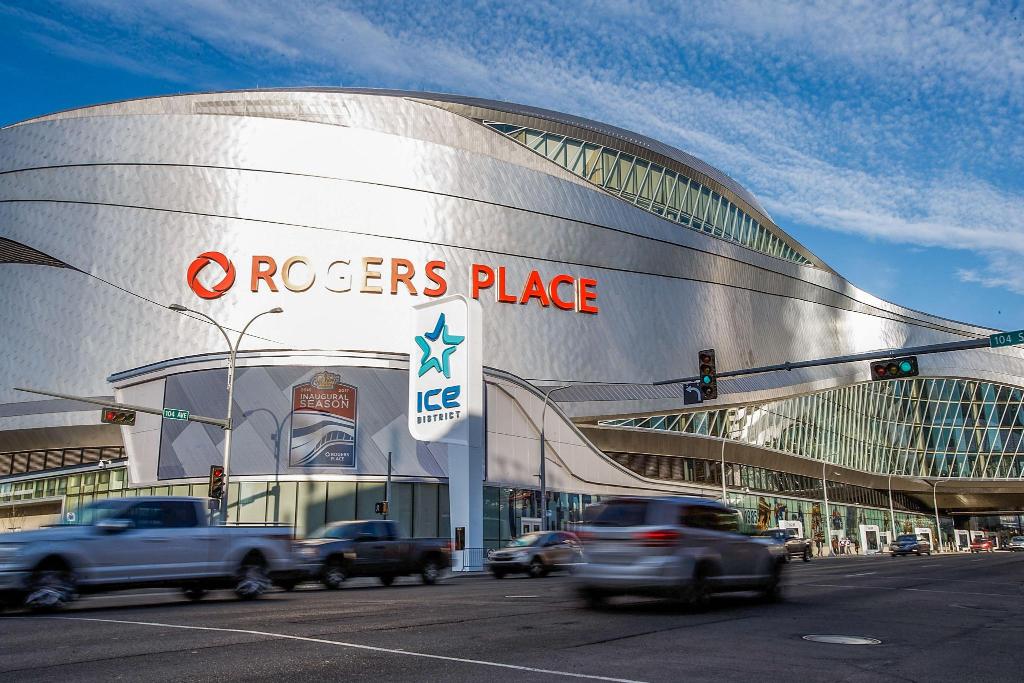 Hotel JW Marriott Edmonton ICE District, Canada - Booking.com