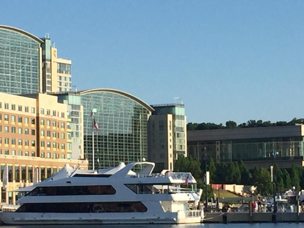 Gaylord National Resort, National Harbor, MD - Booking.com