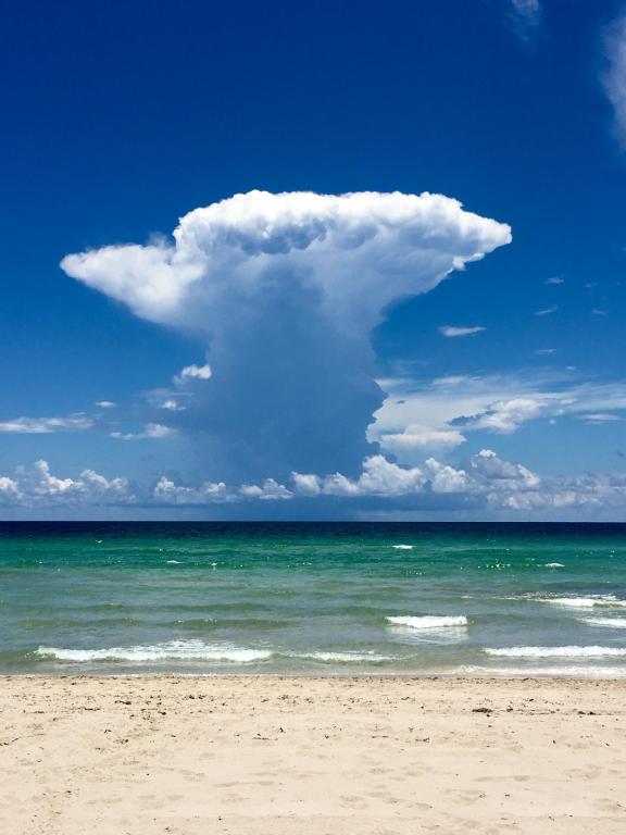 Newport Beachside Hotel, Sunny Isles Beach, FL - Booking.com